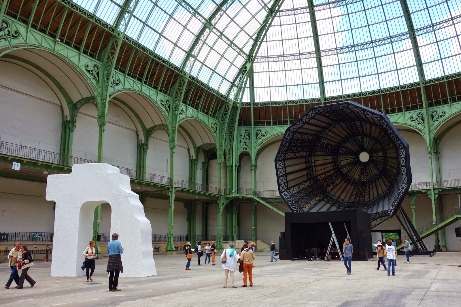 Expo : Monumenta 2014 - Ilya et Emilia Kabakov : L'Etrange Cité - Nef ...