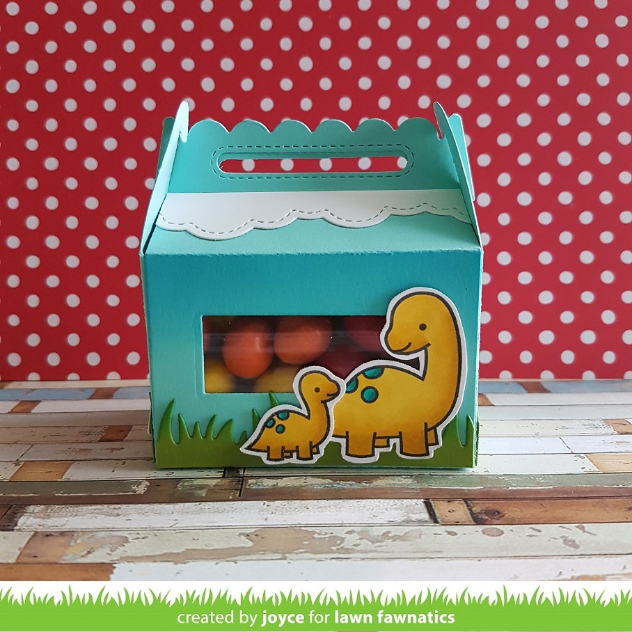 JOYFUL THINGS DESIGN: SCALLOPED TREAT BOX (2)