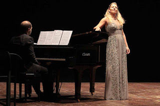 Famous female opera singers today who provide wholesome entertainment