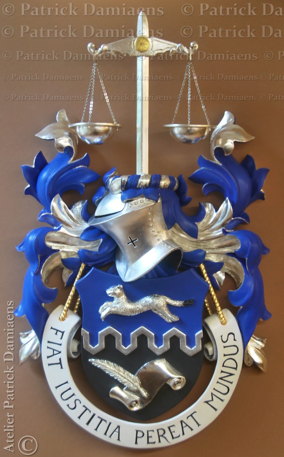 ORNAMENTAL WOODCARVER Patrick Damiaens: Where to buy family coat of ...