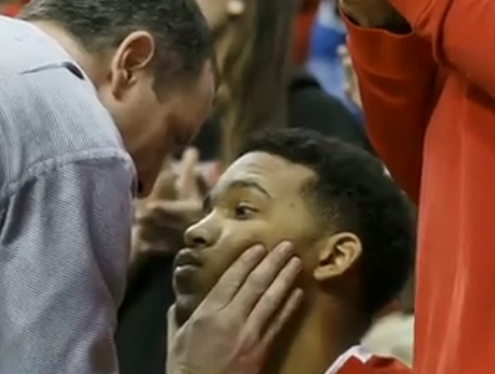 Body Language & Emotional Intelligence: Nonverbal Communication ...