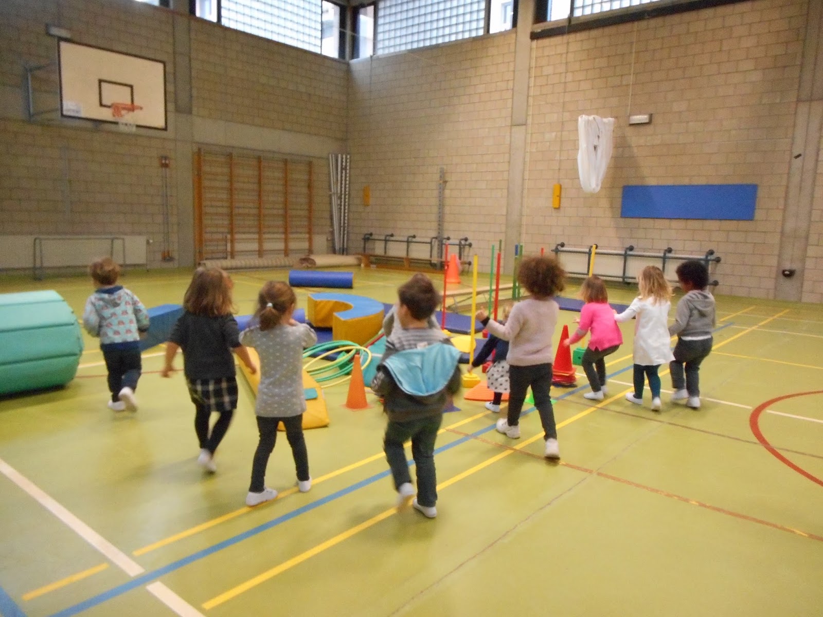 kleuterturnen met juf Marleen : Kleuters van K2 /K2/K3A+B bouwen een ...