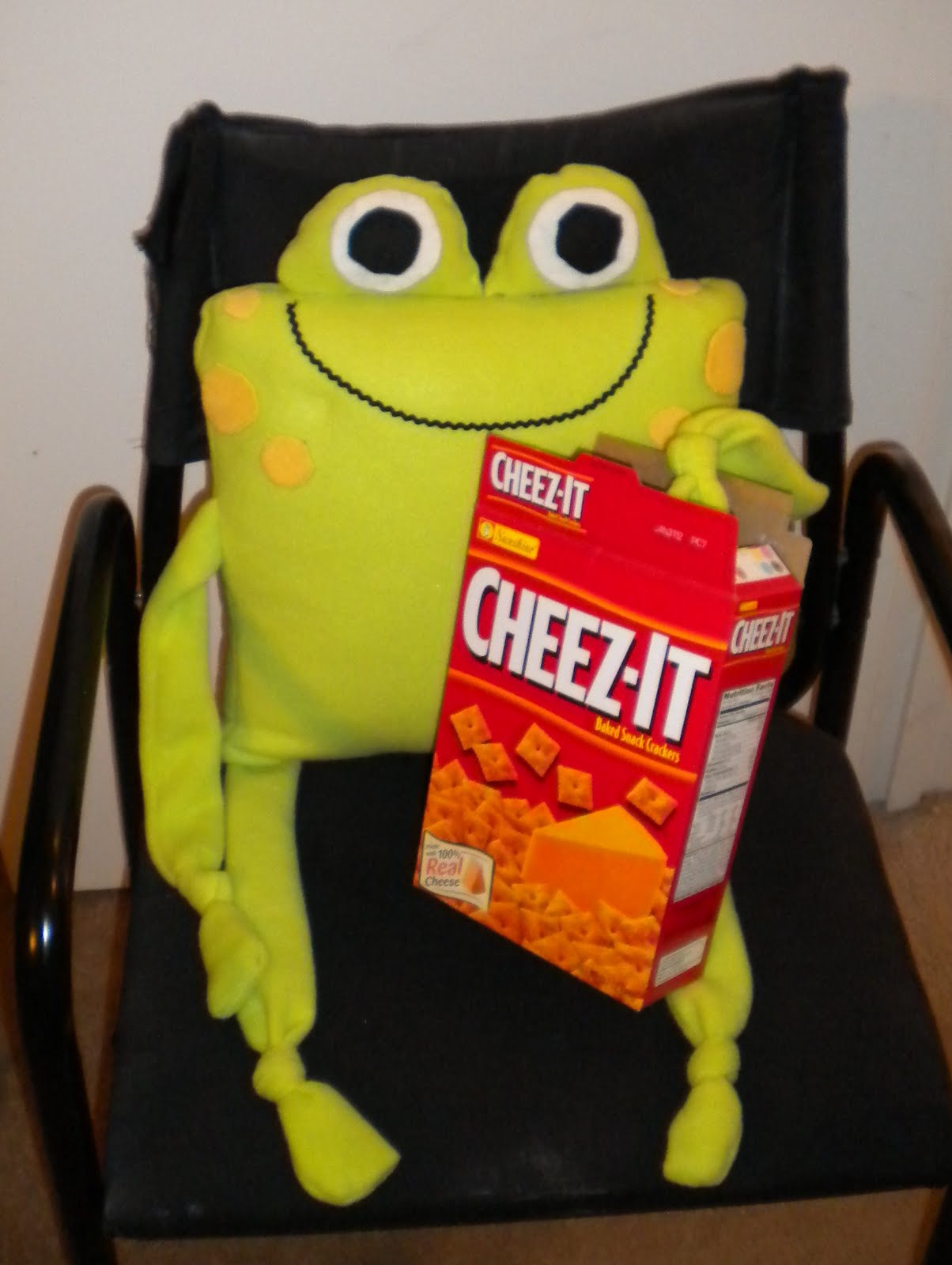 Jean's Crafty Corner: Frog Pillow Pal