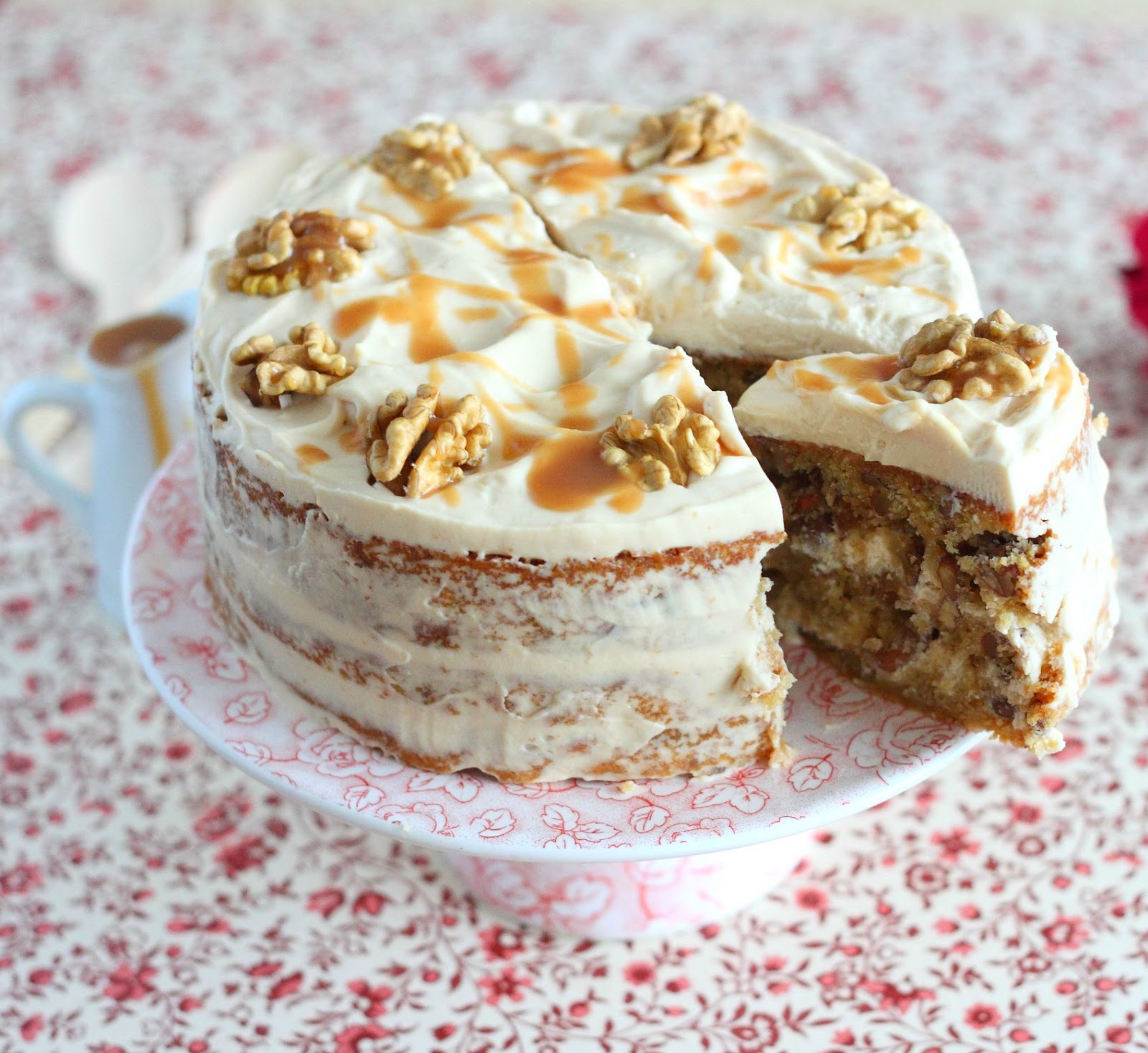 Gâteau aux noix et cream cheese caramel