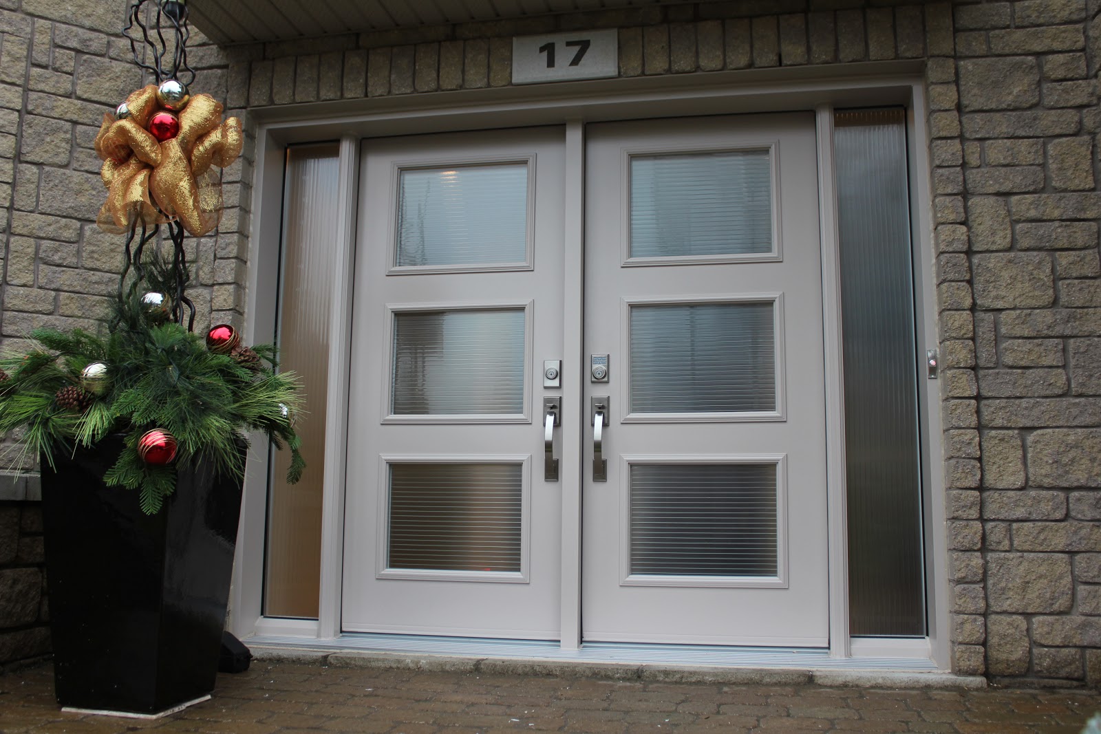 Portes et Fenêtres: Porte en acier sur mesure pour embellir la façade ...