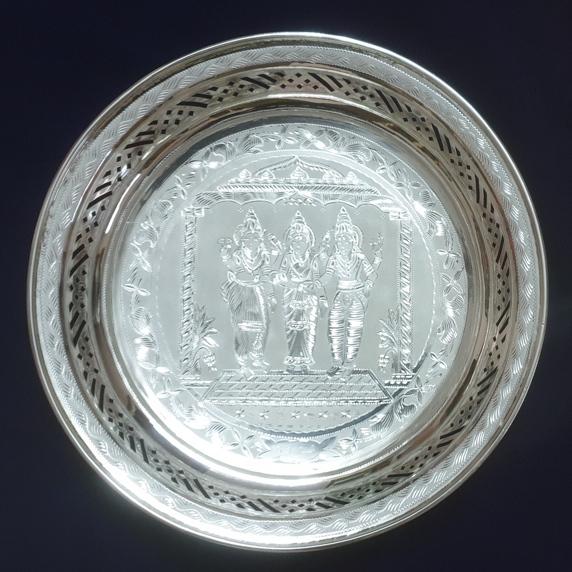 Subbu Silversmith: Kaappu Kattum Maravai (Model 2)