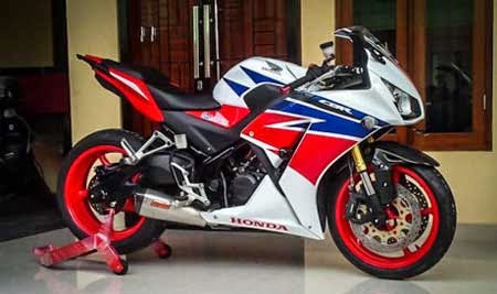 Gambar Modifikasi Honda CBR K45: Sulap Jadi CBR1000RR Fireblade ...
