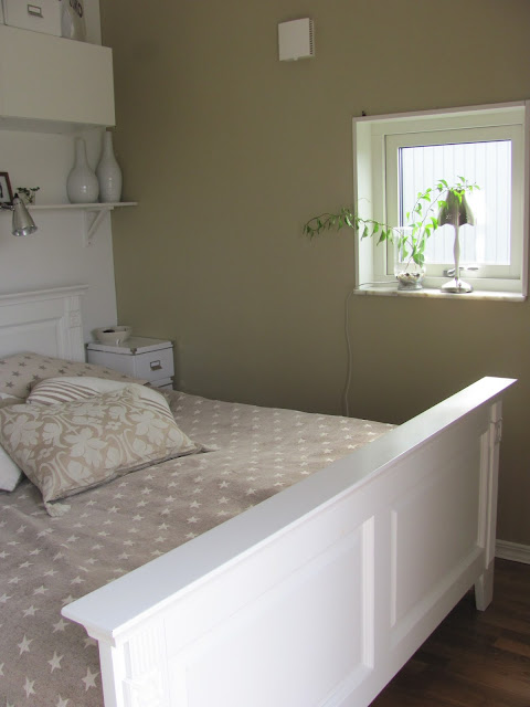 by cila: Litet men mysigt sovrum........