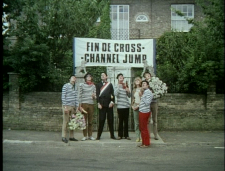 Realm Of Retro : Monty Pythn: Jumping The English Channel with criminal ...