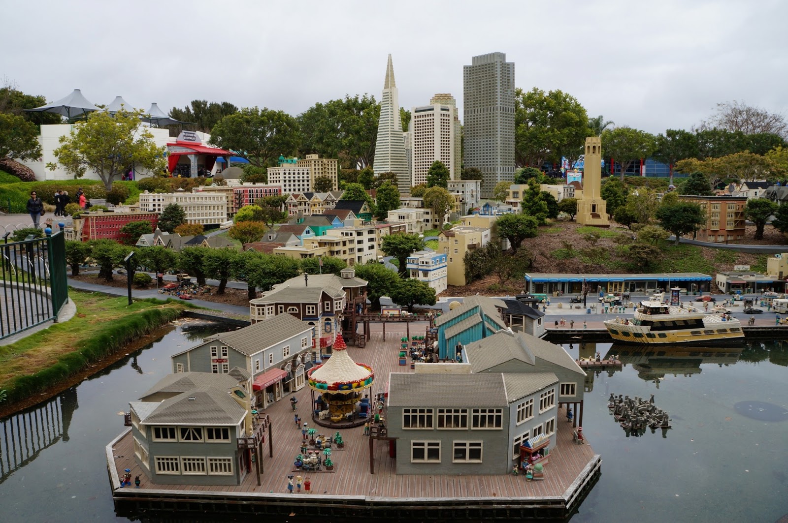 Evan and Lauren's Cool Blog: 2/25/14: LEGOLAND Discovery Center Boston ...