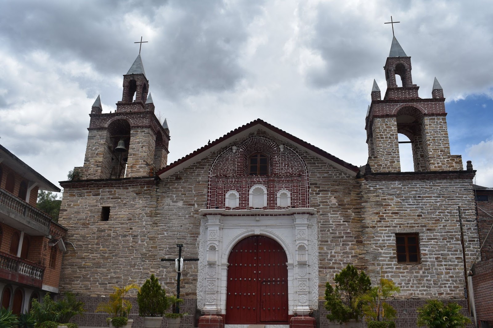 LURICOCHA: UNA DELICIOSA EXCURSIÓN CERCA A HUANTA ~ MOCHILEA PERU
