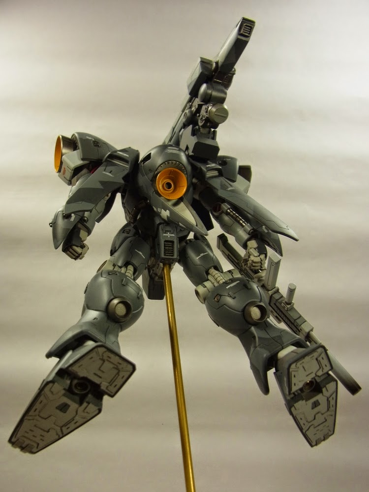 Custom Build: 1/144 Gerbera Tetra Unit 2 "Black Chrysanthemum"