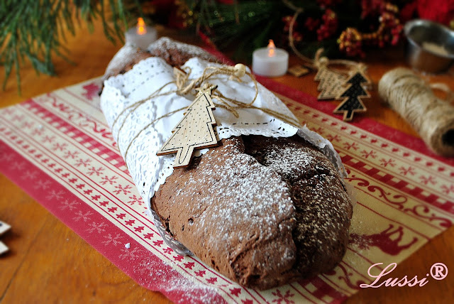 Lussi`s World of Artcraft: Шоколадов щолен / Chocolate stollen