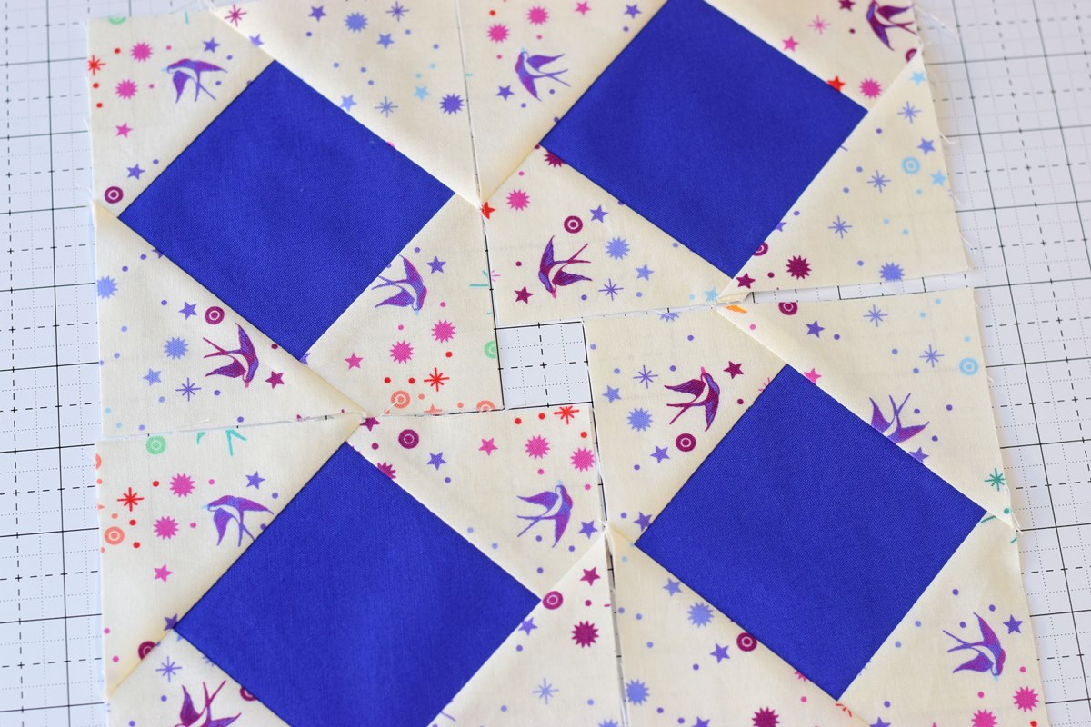 Quilted Blooms: Rocket Star Quilt Block
