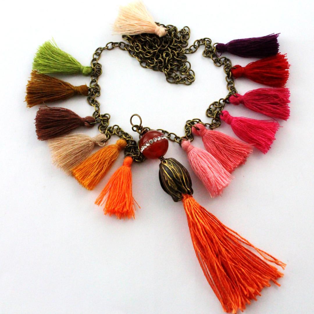 shiny little things: How To Create a Tassel Color Fade Necklace