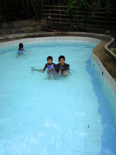 the seasoned first timer: Amadeo's Hidden Gem: Poniente Spring Resort