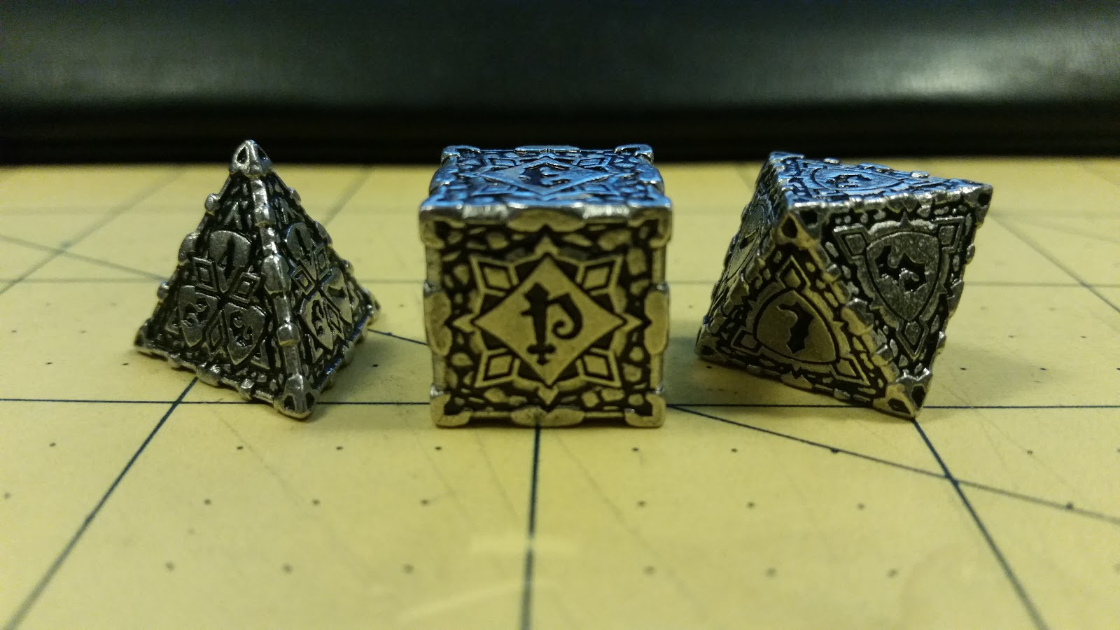 d4d6d8d10d12d20: Review Of The Pathfinder & Q-workshop Metal RPG Dice Set