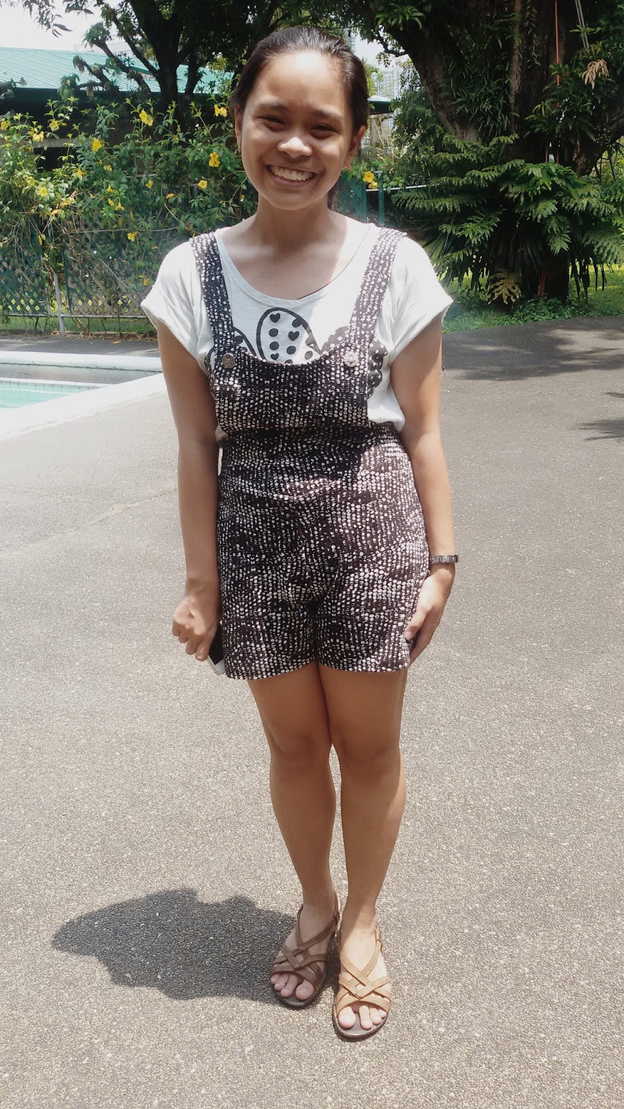 Elle's Catalogue: Street Style: The Filipino Consumers' Clothing Preference