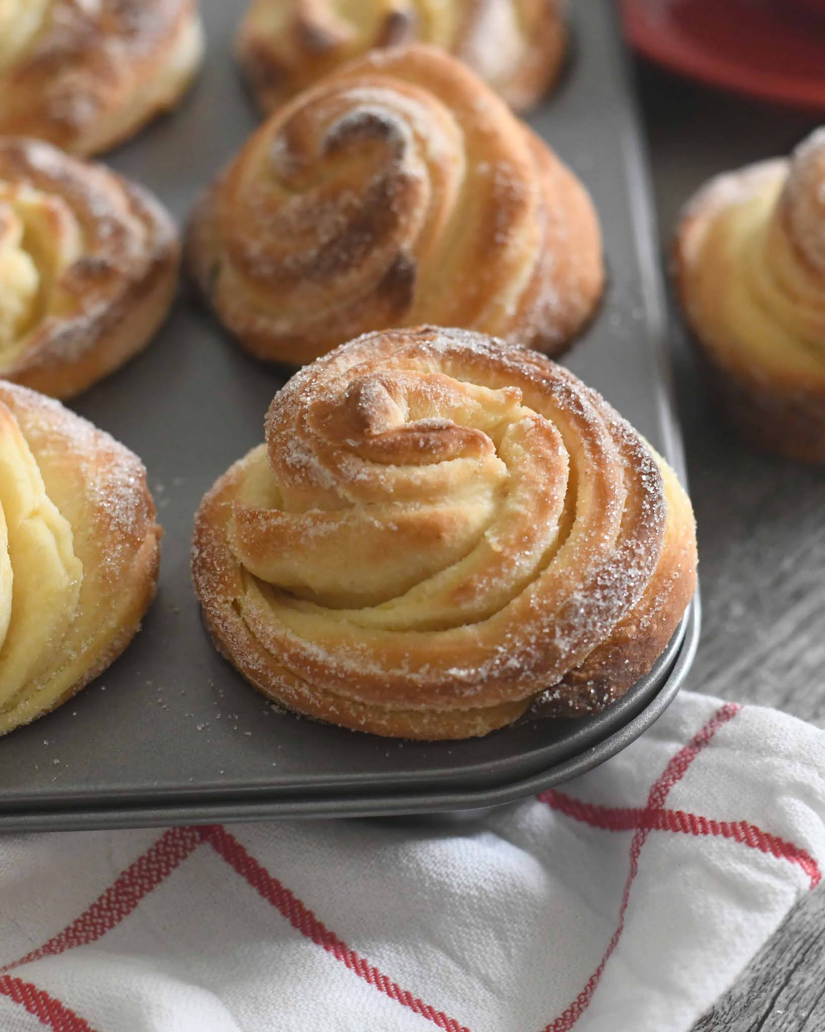 Cooking with Manuela: How to Make Cruffins from Scratch