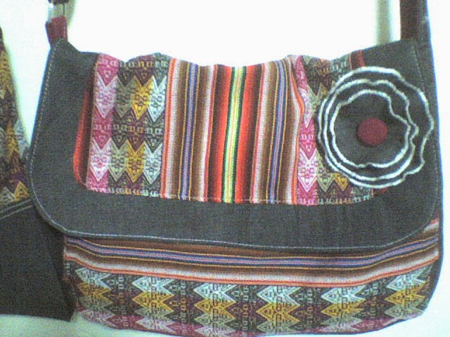 EMES: Bolsos andinos