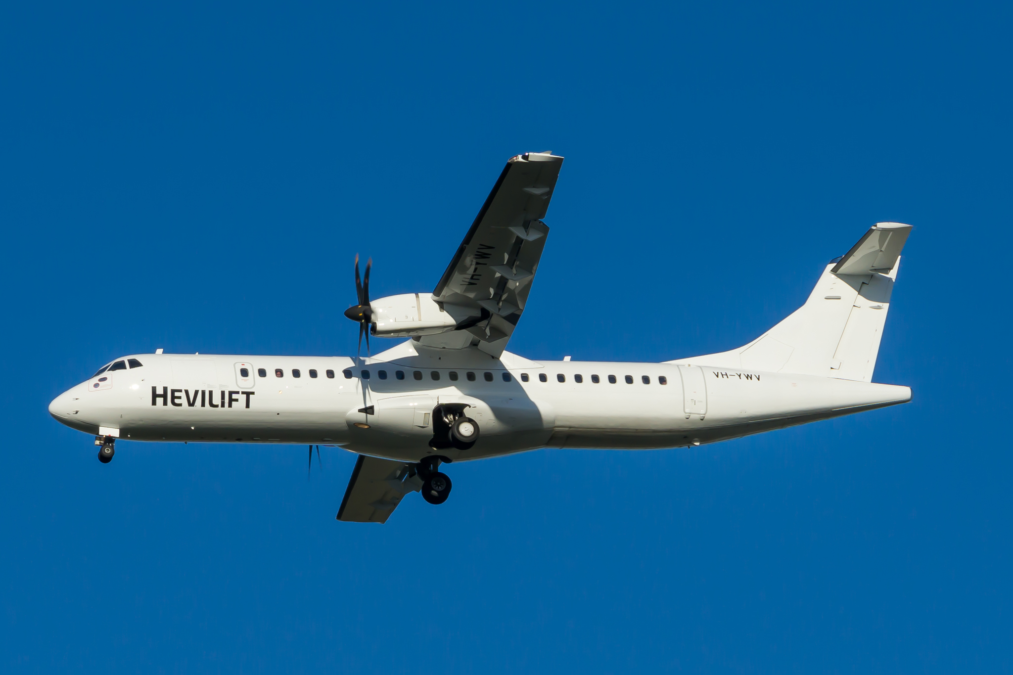 Central Queensland Plane Spotting: Hevilift Australia ATR 72-500 VH-YWV ...