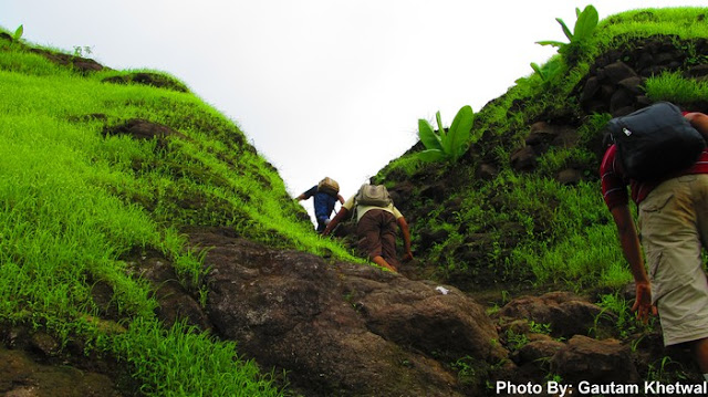 Treks around Thane and Mumbai: Mahuli Fort Trek