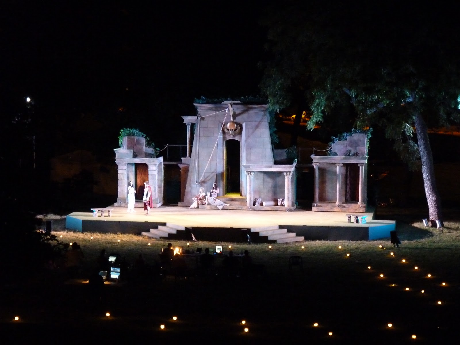Adventures in Dramaturgy: "Antony and Cleopatra" Set Design by Gene E ...