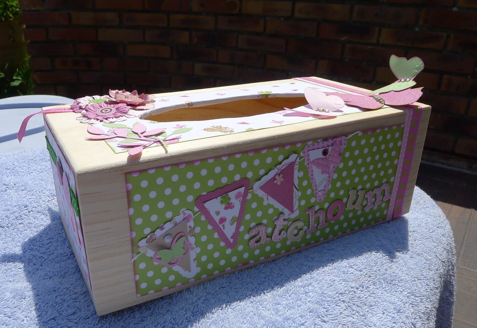 Mille et un scrap: Des boîtes de kleenex décorées