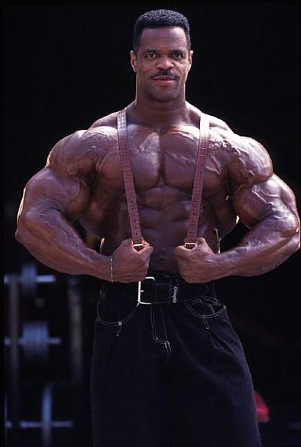 Worldwide Bodybuilders: Legendary Canadian stallion god Paul Dillet