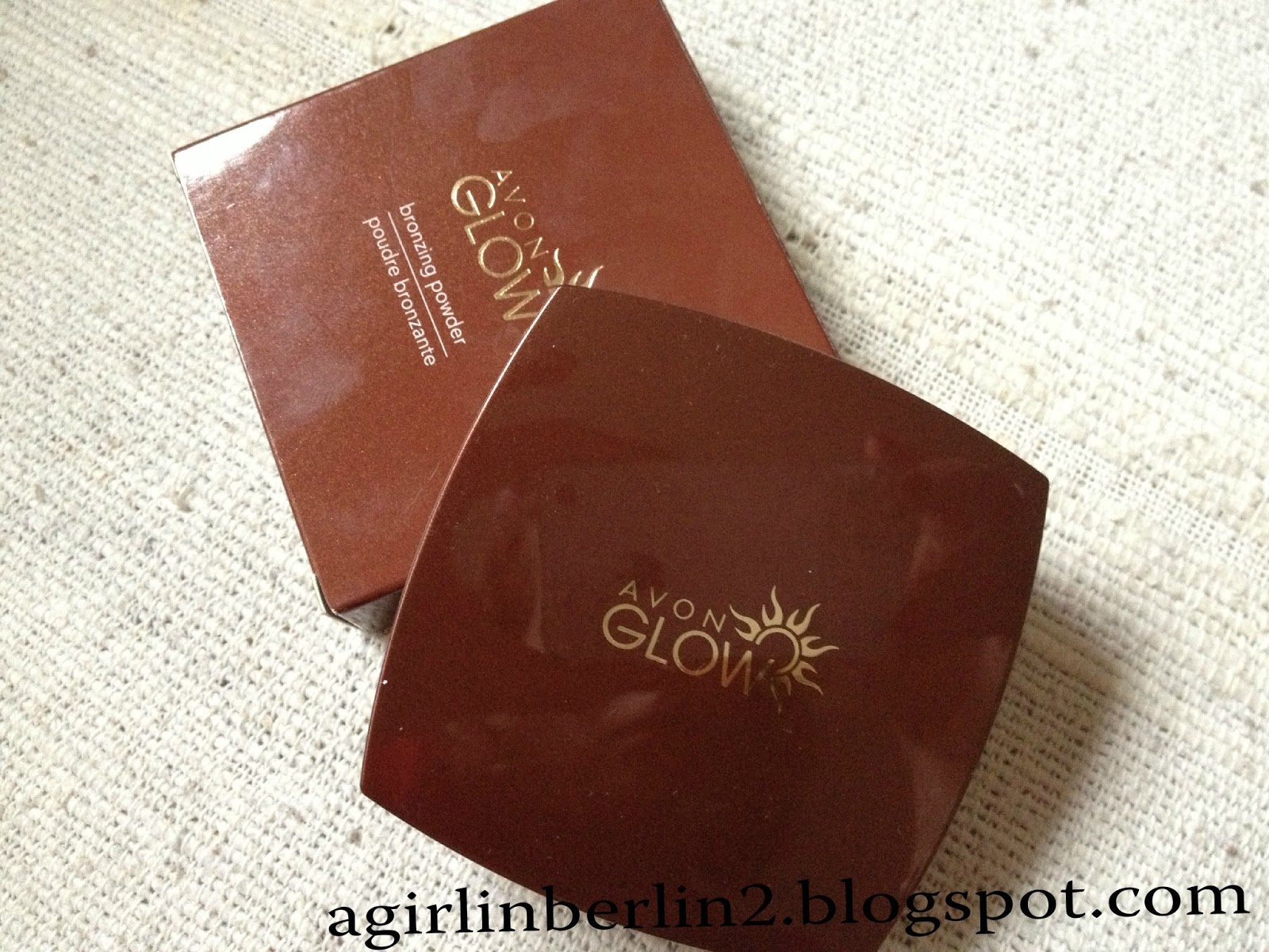A Girl In Berlin: Avon Glow bronzing powder
