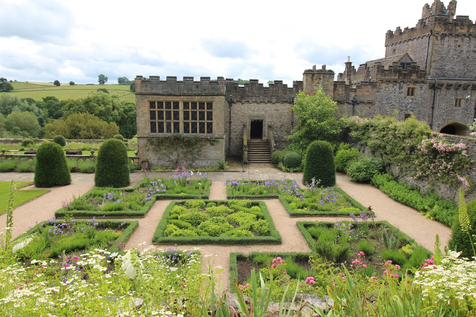 Haddon Hall DF4