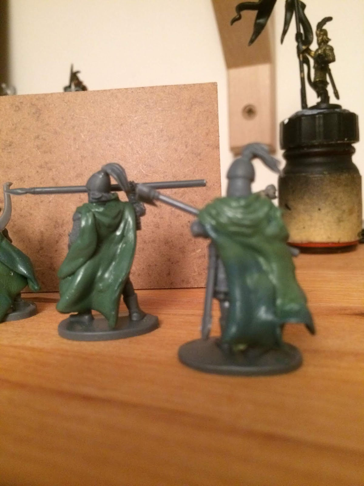 iron mitten: Elf Leaf Mail