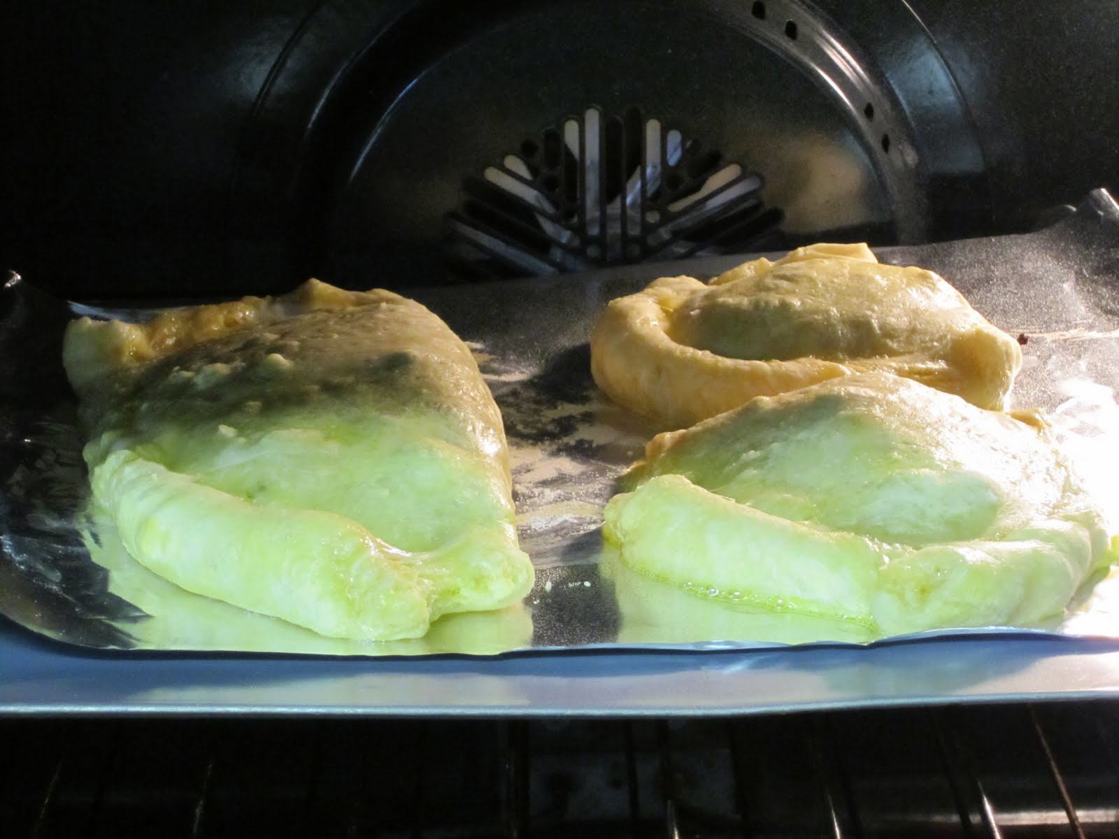 Sisters who love to cook: Meat Pies