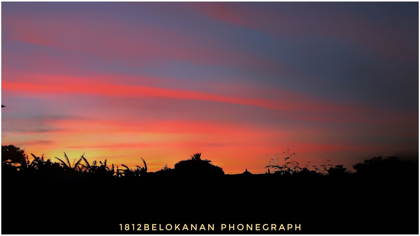 1812KANANJALAN: Langit merah