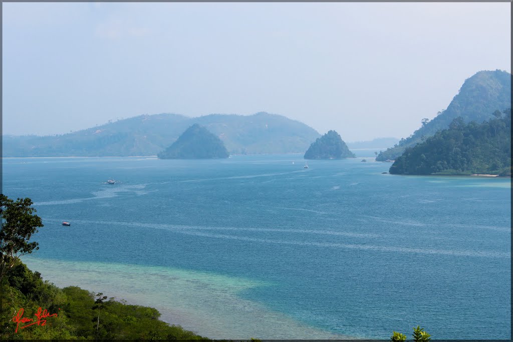 Gugusan Pulau di Tarusan - Panorama Minangkabau