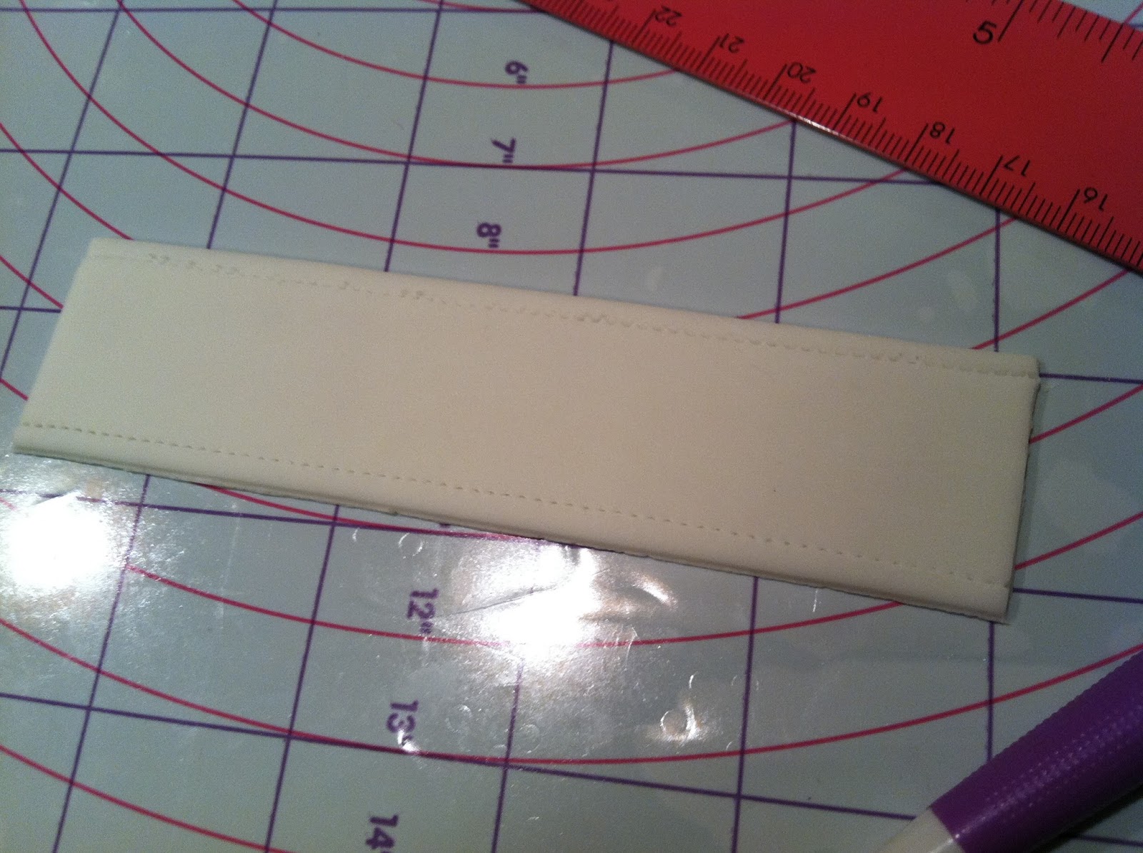 The Iced Queen: Loopy Fondant Bow