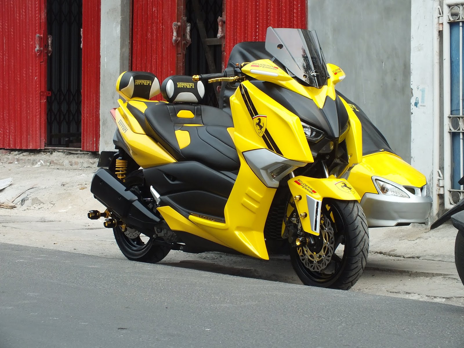 Oracle Modification Concept: YAMAMA XMAX 250 Modifikasi Sidecar Pesanan ...