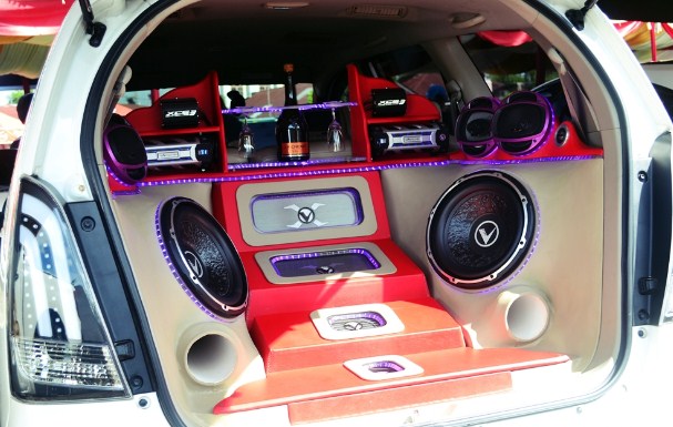 " Info - Modifikasi Kijang Innova Tampil Lebih Elegant " | JUARA OTOMOTIF