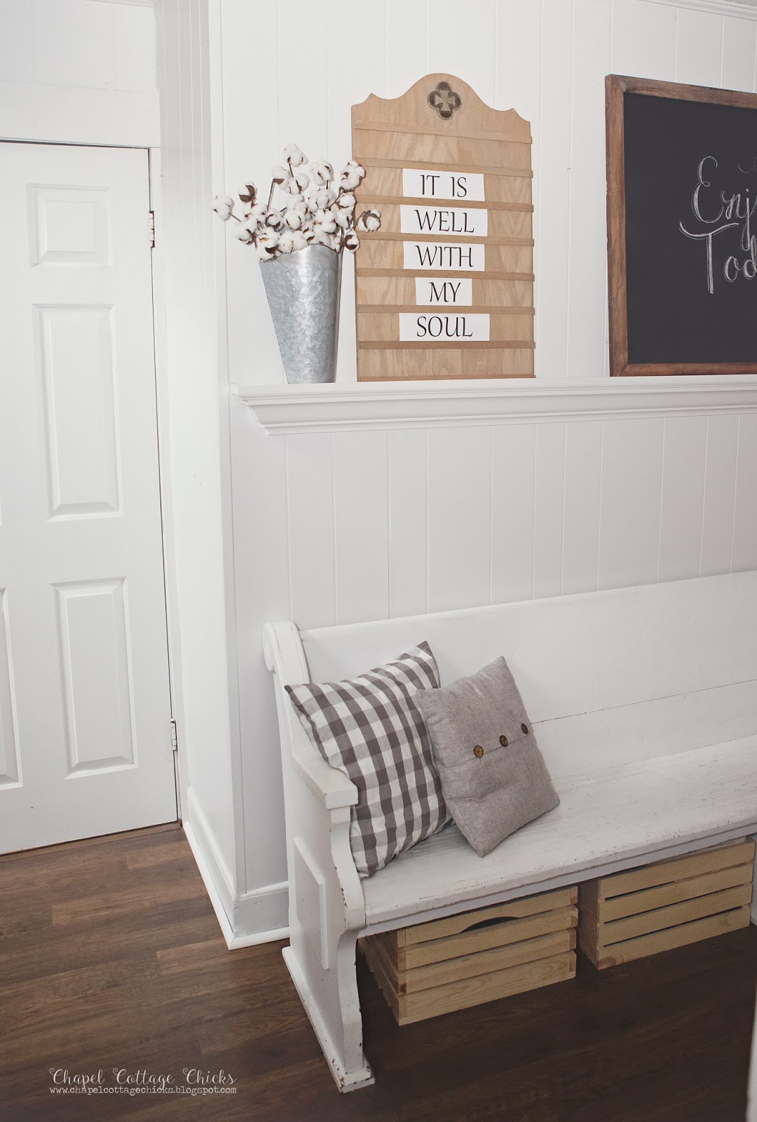 Chapel Cottage Chicks: Simple DIY Sign