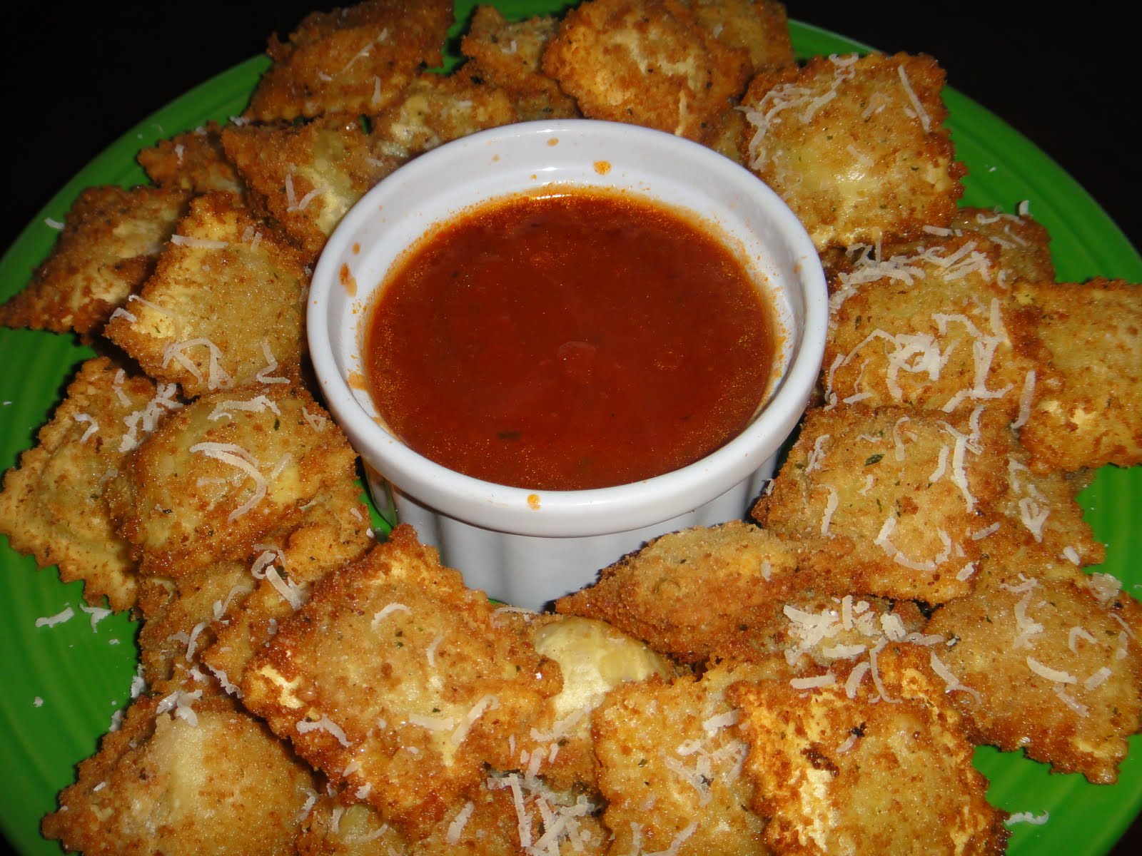 Sally's Kitchen - The Busiest Mom with 3 Boys !!!: FRIED CHEESE RAVIOLI