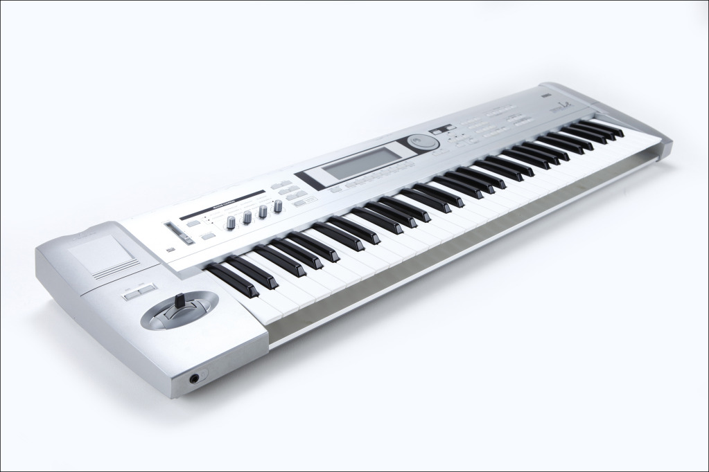 MATRIXSYNTH-B: Korg Triton LE 61 key synthesizer