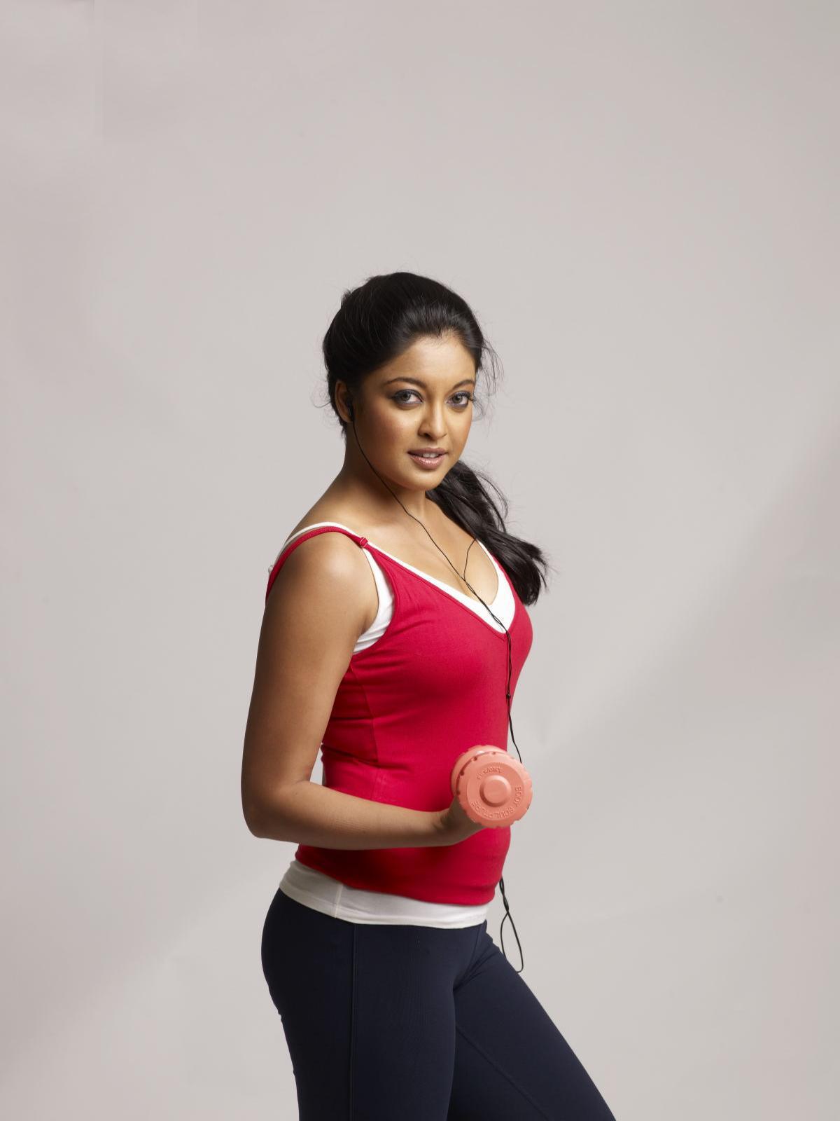 Tanu Shree Datta Latest Hot Photoshoot Stills HD ~ Crazy Filmz