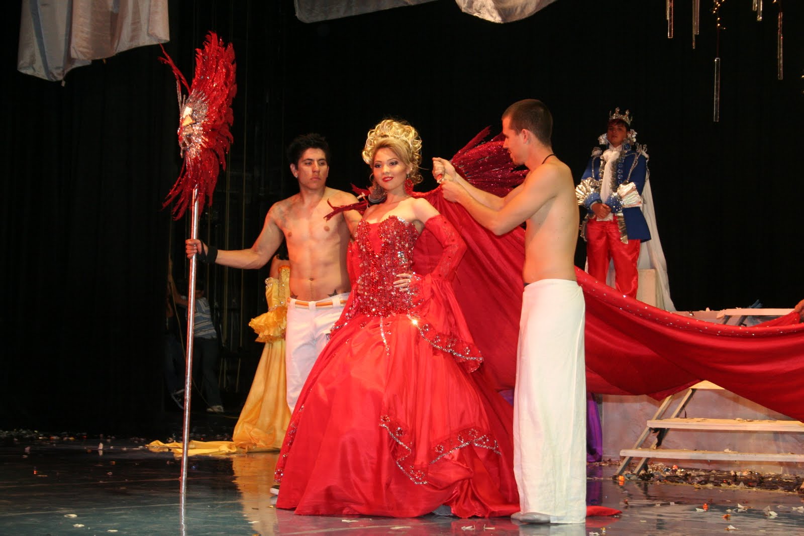 La Cauda, el Báculo y la Corona de la Reina