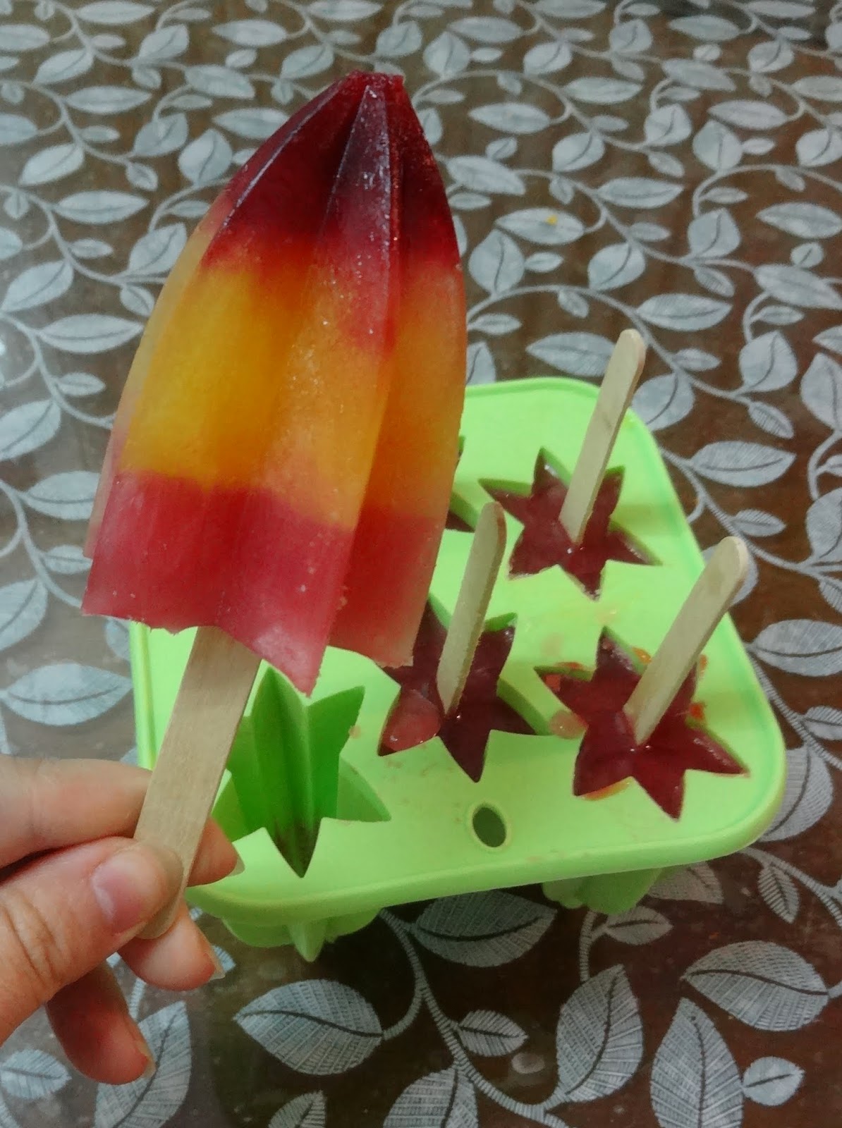 Cooking Outside the Box: Make Tri-colored Freezer Pops with Disposable ...