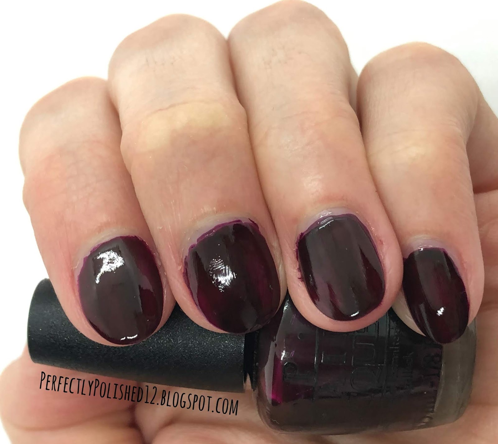 The Best Dark Nail Colors For Fall Winter — Wellesley And