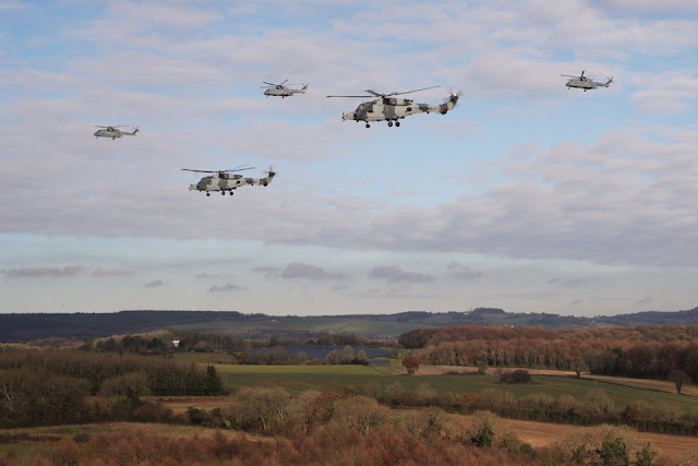 SNAFU!: UK's Commando Helicopter Force practicing vertical assaults...