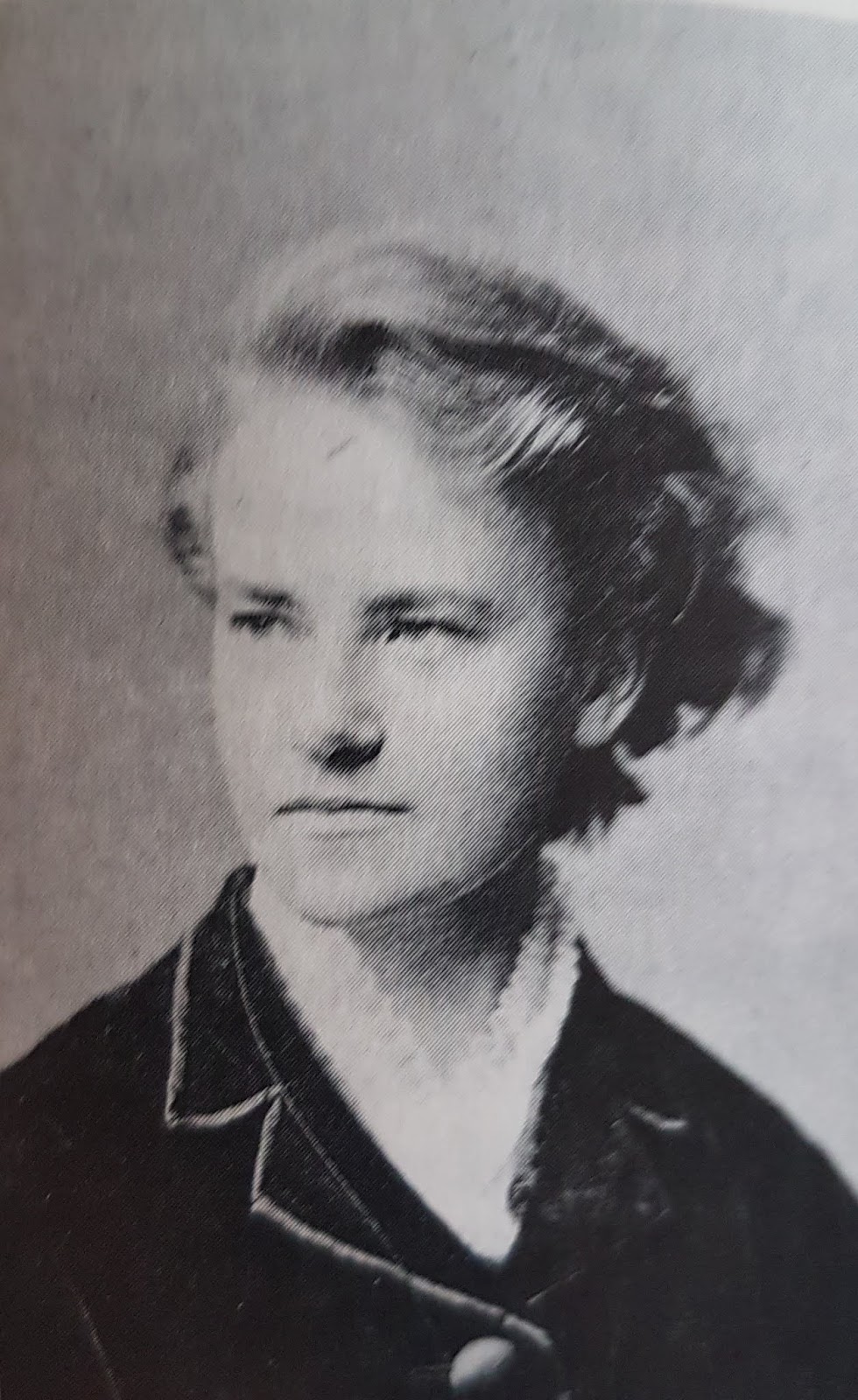 Kirsin kirjanurkka: Riitta Konttinen: Suomalaisia naistaiteilijoita 1880-luvulta