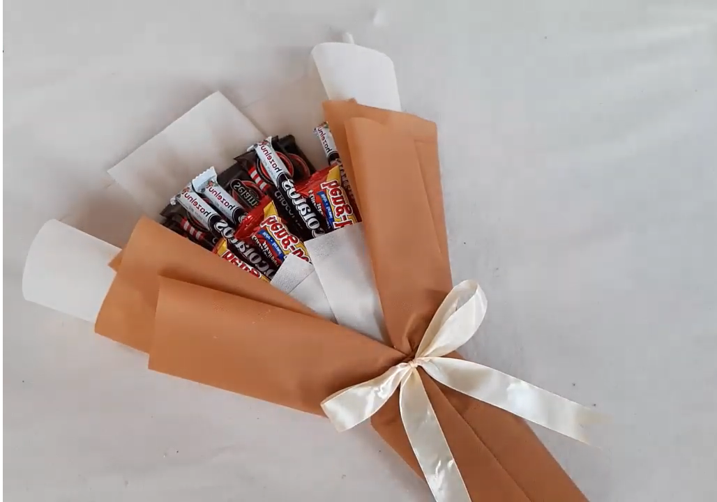 DIY : Cara Membuat Buket Jajan yang Cantik dan Berkesan DIY : Cara Membuat Buket Jajan yang Cantik dan Berkesan