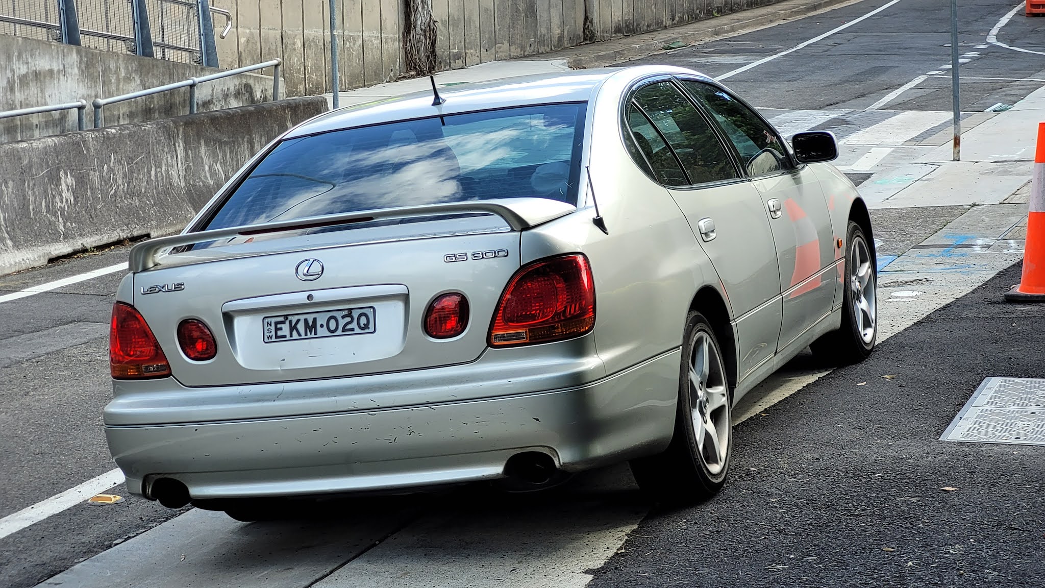 Aussie Old Parked Cars: 2002 Lexus GS 300