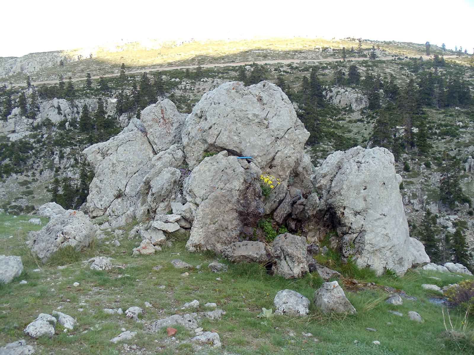 Με τον ΦΟΠ στα βουνα: ΓΚΙΩΝΑ (Μνήματα - Πυραμίδα 2508μ. - Καταφύγιο ...